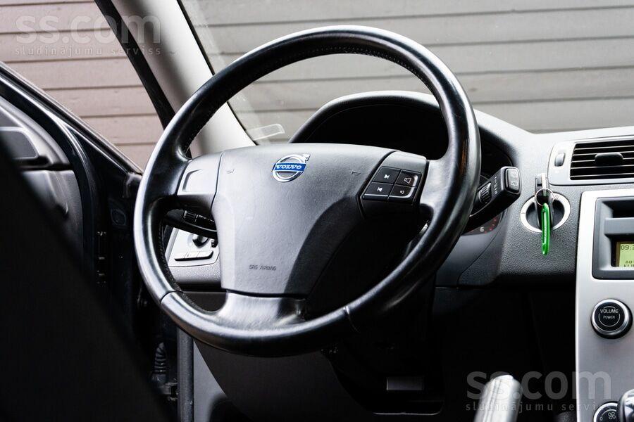 Volvo V50 2010 Rīga, ar dzinēja tilpumu 1.60 L un nobraukumu 278 tūkst. km par 4490 €, foto 14 vietnē AUTOMOTO.COM.LV