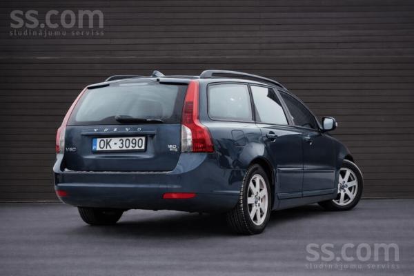 Volvo V50 2010 Rīga, ar dzinēja tilpumu 1.60 L un nobraukumu 234 tūkst. km par 4490 €, foto 3 vietnē AUTOMOTO.COM.LV