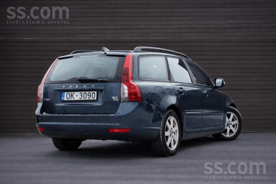 Volvo V50 2010 Rīga, ar dzinēja tilpumu 1.60 L un nobraukumu 234 tūkst. km par 4490 €, foto 4 vietnē AUTOMOTO.COM.LV