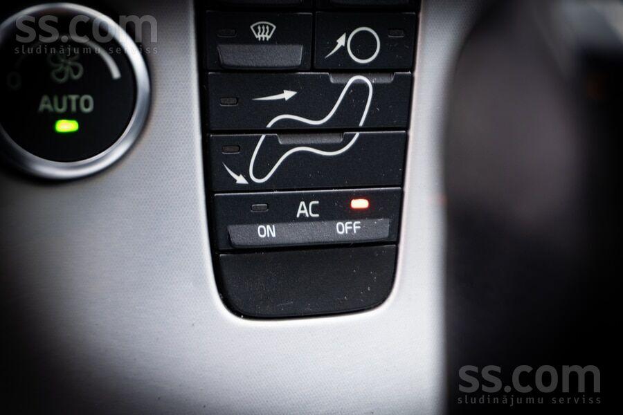 Volvo V50 2010 Rīga, ar dzinēja tilpumu 1.60 L un nobraukumu 234 tūkst. km par 4490 €, foto 13 vietnē AUTOMOTO.COM.LV