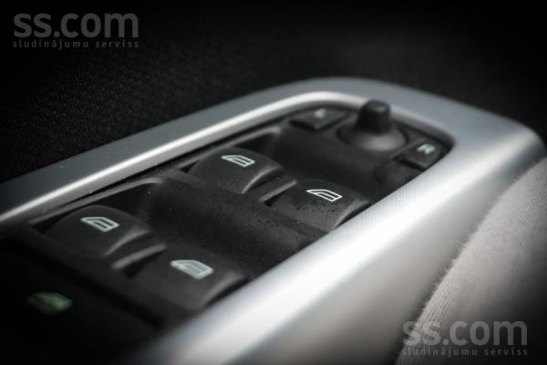Volvo V50 2010 Rīga, ar dzinēja tilpumu 1.60 L un nobraukumu 341 tūkst. km par 4290 €, foto 9 vietnē AUTOMOTO.COM.LV