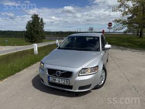 Вольво В50 2010 в Айзкраукле, объемом двигателя 1.60 л и пробегом 294 тыс. км за 2800 €, фото  на AUTOMOTO.COM.LV