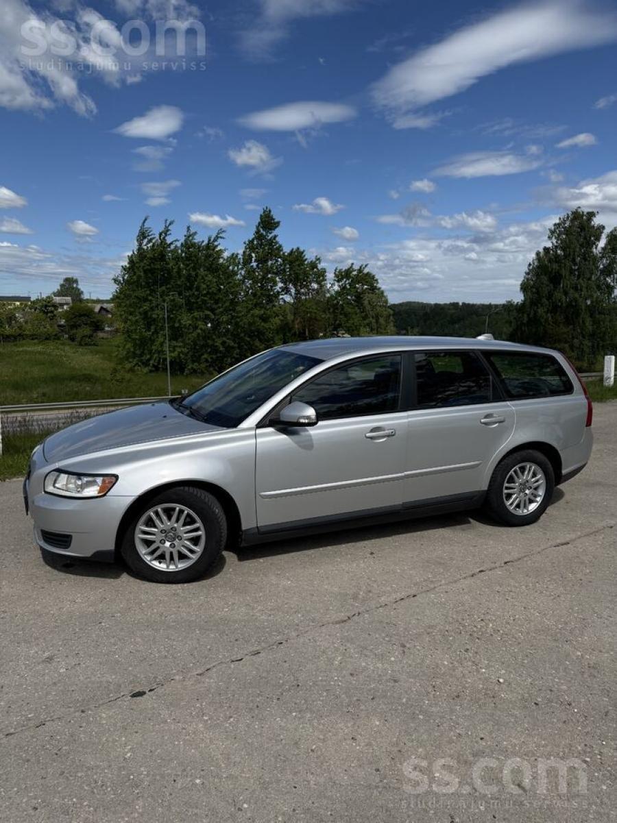 Volvo V50 2010 Aizkraukle, ar dzinēja tilpumu 1.60 L un nobraukumu 294 tūkst. km par 2800 €, foto 3 vietnē AUTOMOTO.COM.LV