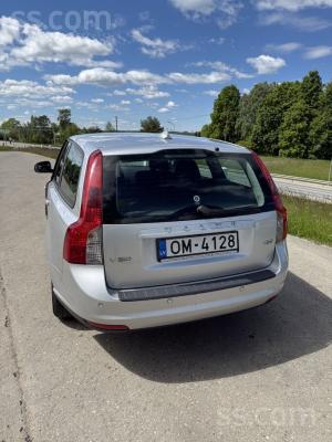 Volvo V50 2010 Aizkraukle, ar dzinēja tilpumu 1.60 L un nobraukumu 294 tūkst. km par 2800 €, foto 5 vietnē AUTOMOTO.COM.LV