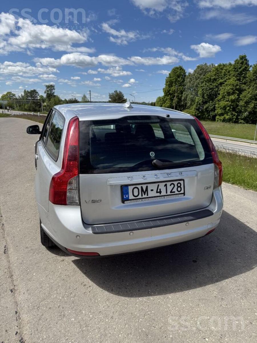 Volvo V50 2010 Aizkraukle, ar dzinēja tilpumu 1.60 L un nobraukumu 294 tūkst. km par 2800 €, foto 5 vietnē AUTOMOTO.COM.LV