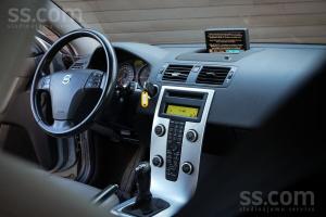 Вольво В50 2010 в Рига, объемом двигателя 1.60 л и пробегом 309 тыс. км за 3990 €, фото 6 на AUTOMOTO.COM.LV
