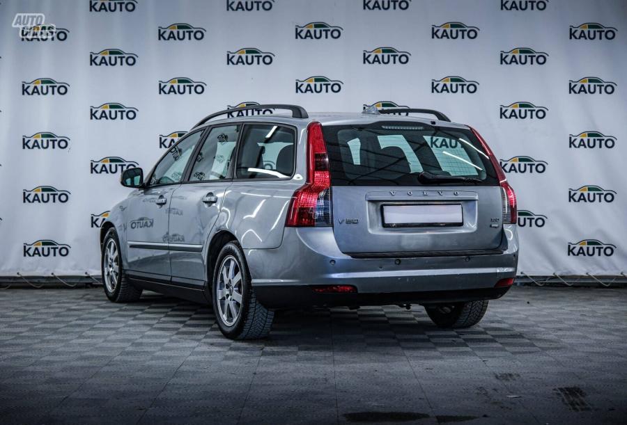 Volvo V50 2010 in Kaunas, with an engine capacity of 1.60 L and mileage of 260 thousand km for 4490 €, photo 5 on AUTOMOTO.COM.LV