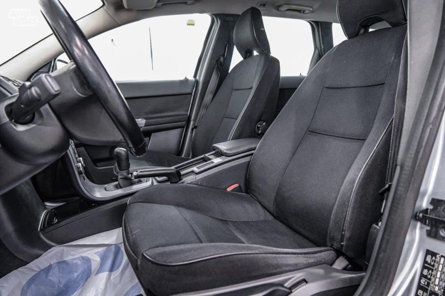 Volvo V50 2010 in Kaunas, with an engine capacity of 1.60 L and mileage of 260 thousand km for 4490 €, photo 7 on AUTOMOTO.COM.LV