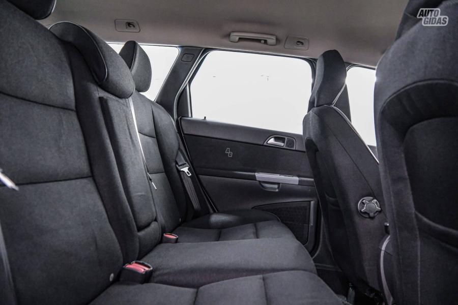 Volvo V50 2010 in Kaunas, with an engine capacity of 1.60 L and mileage of 260 thousand km for 4490 €, photo 10 on AUTOMOTO.COM.LV