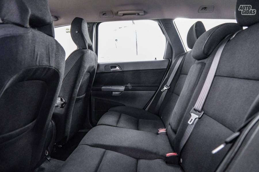 Volvo V50 2010 in Kaunas, with an engine capacity of 1.60 L and mileage of 260 thousand km for 4490 €, photo 11 on AUTOMOTO.COM.LV
