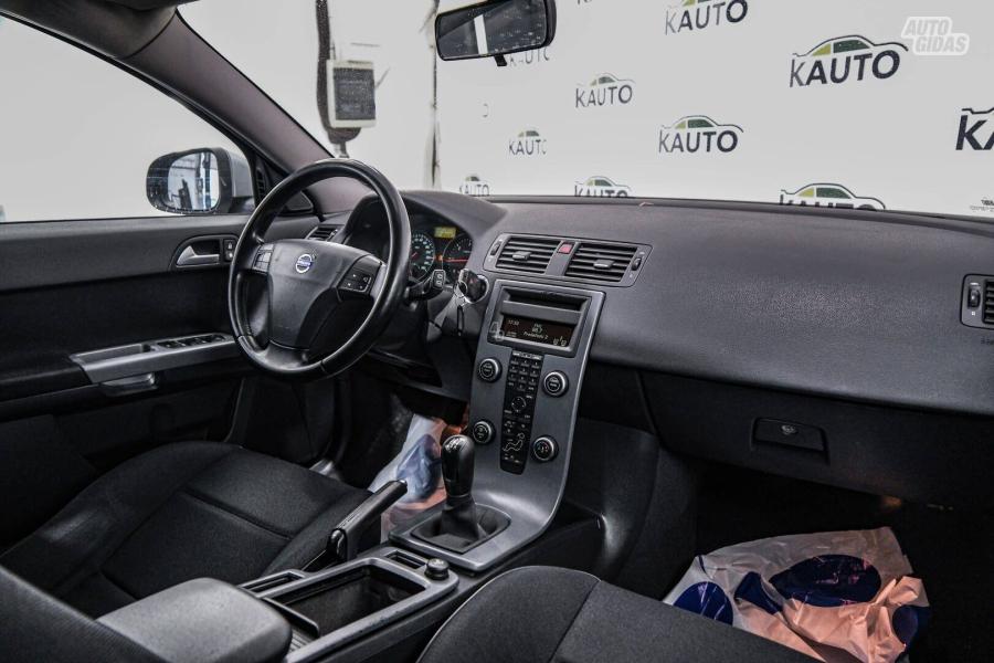 Volvo V50 2010 in Kaunas, with an engine capacity of 1.60 L and mileage of 260 thousand km for 4490 €, photo 12 on AUTOMOTO.COM.LV
