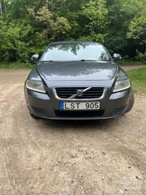 Volvo V50 2010 Viļņa, ar dzinēja tilpumu 1.60 L un nobraukumu 436 tūkst. km par 1950 €, foto  vietnē AUTOMOTO.COM.LV