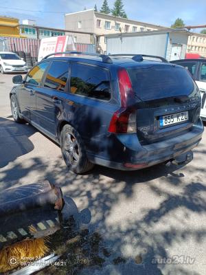 Вольво В50 2010 в Таллин, объемом двигателя 2.00 л и пробегом 262 тыс. км за 1000 €, фото 5 на AUTOMOTO.COM.LV