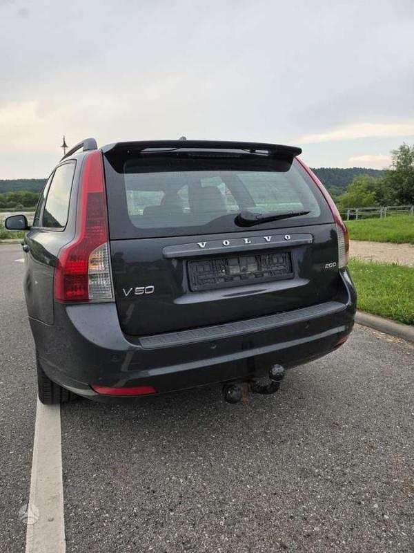 Volvo V50 2010 in Kaunas, with an engine capacity of 2.00 L and mileage of 357 thousand km for 2200 €, photo 6 on AUTOMOTO.COM.LV