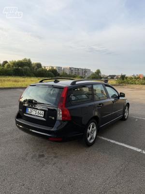 Volvo V50 2010 Radviliškis, ar dzinēja tilpumu 1.60 L un nobraukumu 246 tūkst. km par 2700 €, foto 4 vietnē AUTOMOTO.COM.LV
