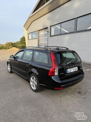 Volvo V50 2010 Radviliškis, ar dzinēja tilpumu 1.60 L un nobraukumu 246 tūkst. km par 2700 €, foto 5 vietnē AUTOMOTO.COM.LV