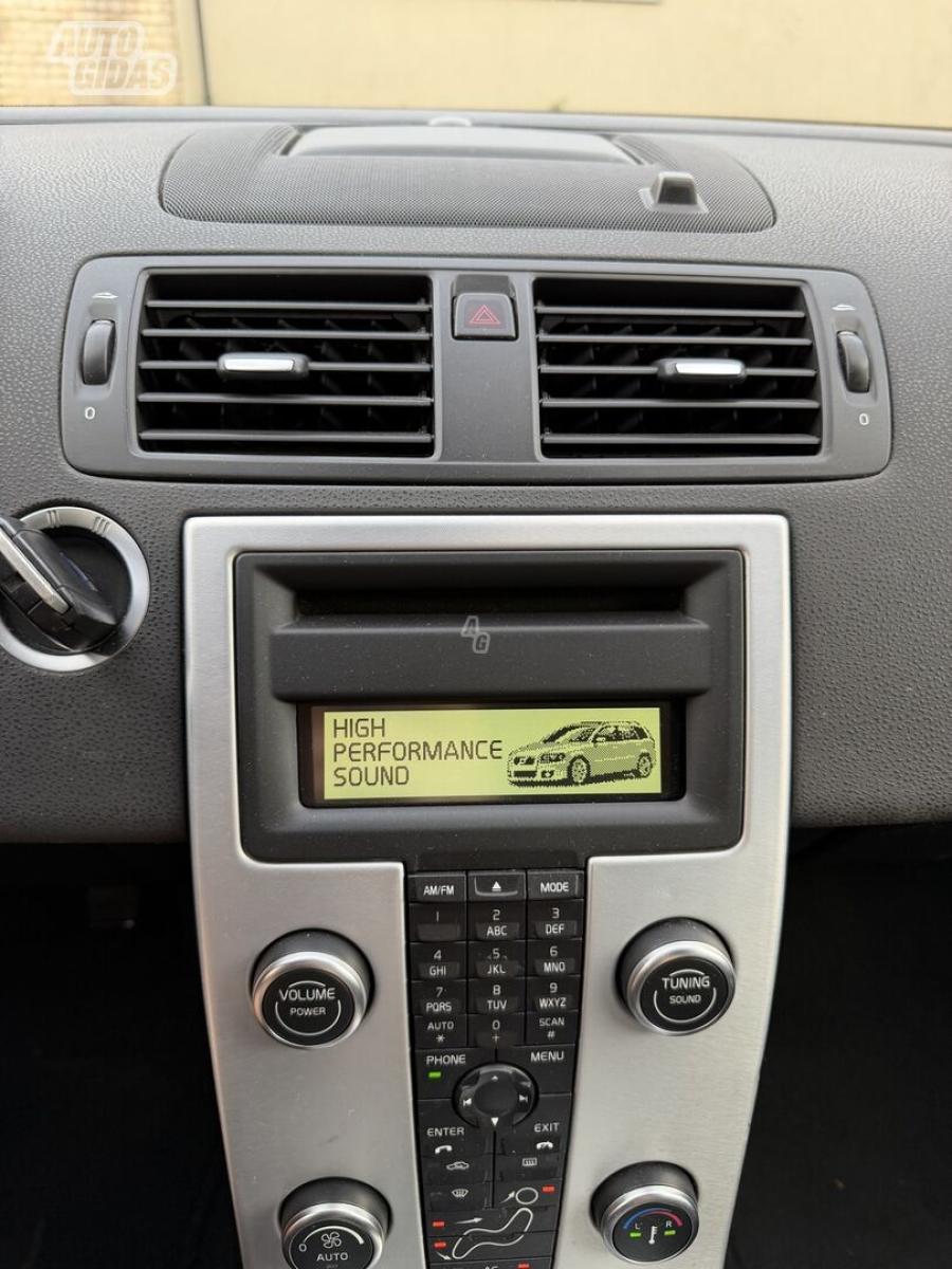 Volvo V50 2010 Radviliškis, ar dzinēja tilpumu 1.60 L un nobraukumu 246 tūkst. km par 2700 €, foto 8 vietnē AUTOMOTO.COM.LV