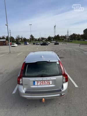 Volvo V50 2010 Šauļi, ar dzinēja tilpumu 1.60 L un nobraukumu 333 tūkst. km par 3450 €, foto 13 vietnē AUTOMOTO.COM.LV