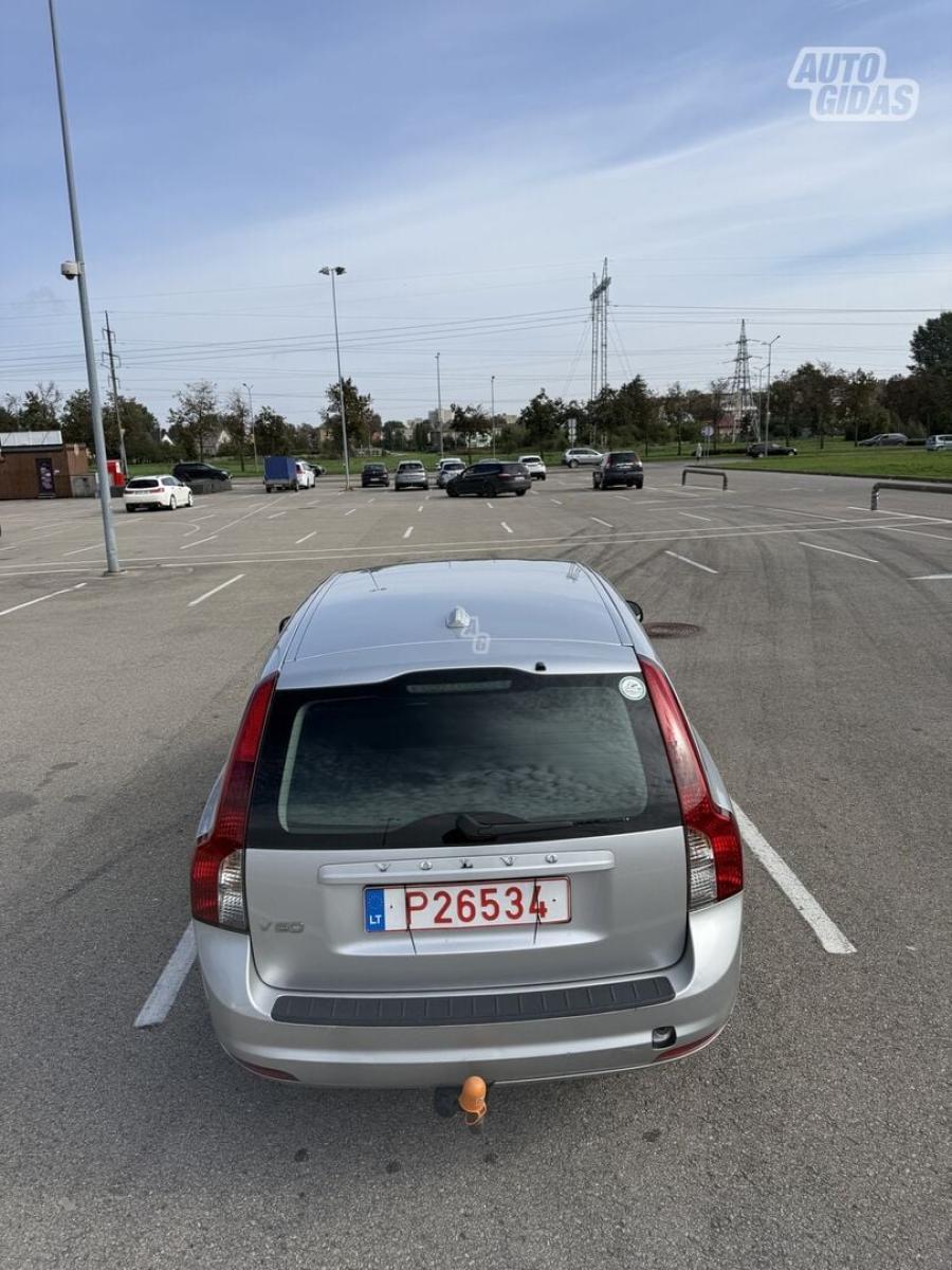 Volvo V50 2010 Šauļi, ar dzinēja tilpumu 1.60 L un nobraukumu 333 tūkst. km par 3450 €, foto 13 vietnē AUTOMOTO.COM.LV