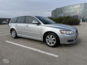Volvo V50 2010 Šauļi, ar dzinēja tilpumu 1.60 L un nobraukumu 333 tūkst. km par 3450 €, foto 17 vietnē AUTOMOTO.COM.LV