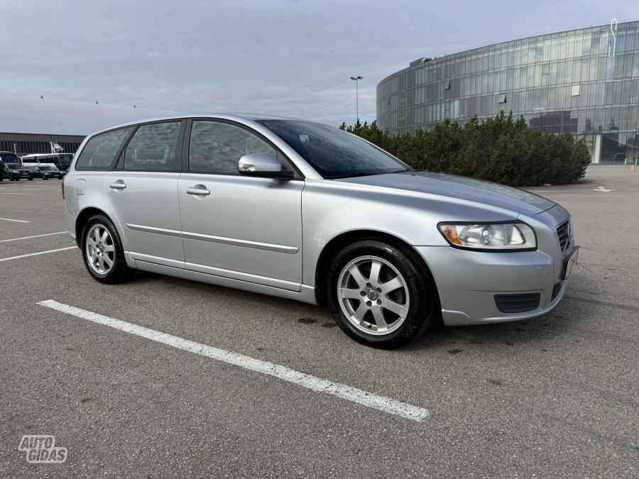 Volvo V50 2010 Šauļi, ar dzinēja tilpumu 1.60 L un nobraukumu 333 tūkst. km par 3450 €, foto 17 vietnē AUTOMOTO.COM.LV