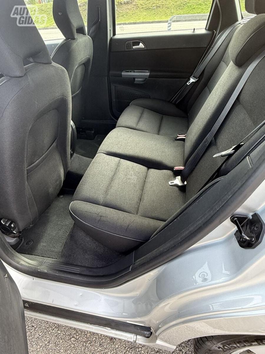 Volvo V50 2010 Šauļi, ar dzinēja tilpumu 1.60 L un nobraukumu 333 tūkst. km par 3450 €, foto 20 vietnē AUTOMOTO.COM.LV