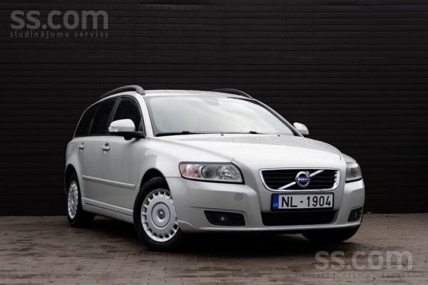 Volvo V50 2011 in Riga, with an engine capacity of 1.60 L and mileage of 303 thousand km for 4290 €, photo 2 on AUTOMOTO.COM.LV