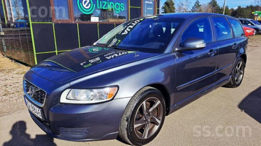 Volvo V50 2011 Rīga, ar dzinēja tilpumu 1.60 L un nobraukumu 281 tūkst. km par 3400 €, foto 1 vietnē AUTOMOTO.COM.LV