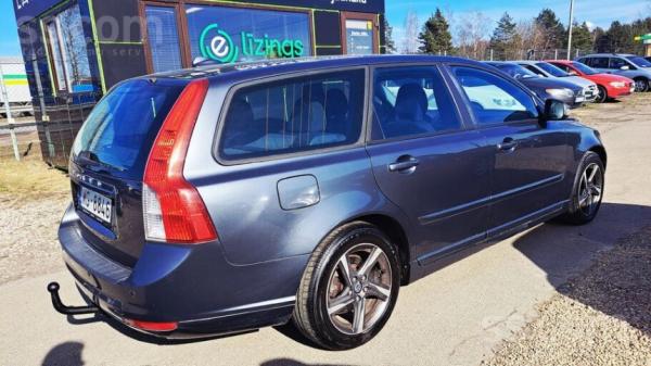 Volvo V50 2011 Rīga, ar dzinēja tilpumu 1.60 L un nobraukumu 281 tūkst. km par 3400 €, foto 2 vietnē AUTOMOTO.COM.LV