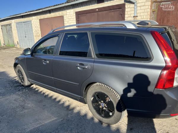 Volvo V50 2011 in Marijampole, with an engine capacity of 1.60 L and mileage of 250 thousand km for 2900 €, photo 2 on AUTOMOTO.COM.LV