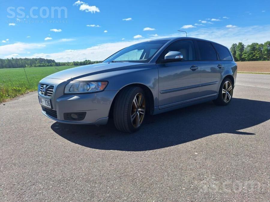 Volvo V50 2011 in Riga, with an engine capacity of 1.60 L and mileage of 219 thousand km for 4700 €, photo 6 on AUTOMOTO.COM.LV
