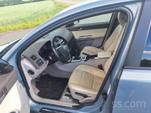 Volvo V50 2011 in Riga, with an engine capacity of 1.60 L and mileage of 219 thousand km for 4700 €, photo 9 on AUTOMOTO.COM.LV