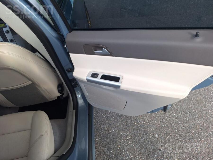 Volvo V50 2011 in Riga, with an engine capacity of 1.60 L and mileage of 219 thousand km for 4700 €, photo 15 on AUTOMOTO.COM.LV