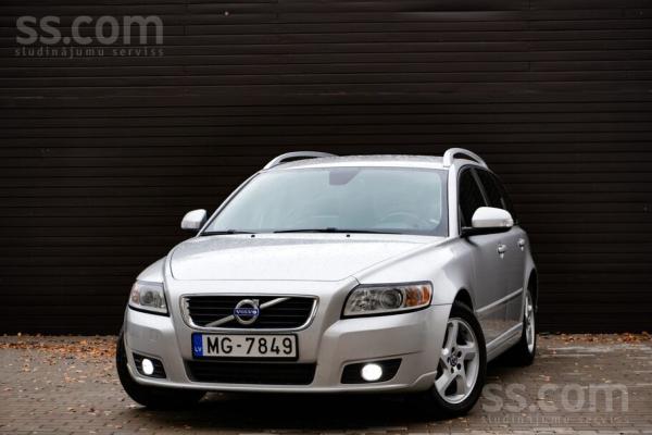 Volvo V50 2012 Rīga, ar dzinēja tilpumu 1.60 L un nobraukumu 0 tūkst. km par 4990 €, foto 1 vietnē AUTOMOTO.COM.LV