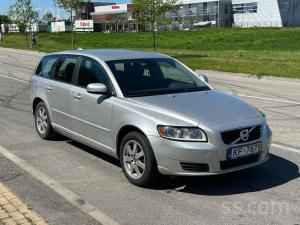 Volvo V50 2012 Rīga, ar dzinēja tilpumu 1.60 L un nobraukumu 195 tūkst. km par 2400 €, foto 3 vietnē AUTOMOTO.COM.LV