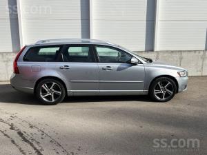 Volvo V50 2012 Rīga, ar dzinēja tilpumu 1.60 L un nobraukumu 313 tūkst. km par 3794 €, foto 6 vietnē AUTOMOTO.COM.LV