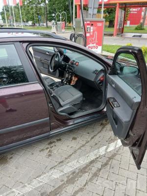 Violet Volvo V50 2006 in Riga, with an engine capacity of 2.40 L and mileage of 435 thousand km for 1560 €, photo 9 on AUTOMOTO.COM.LV