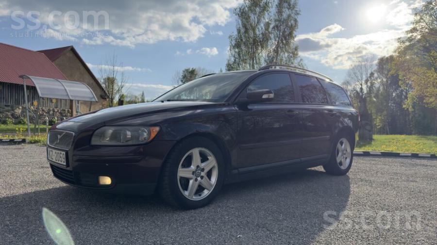 Violets Volvo V50 2007 Cēsis, ar dzinēja tilpumu 2.00 L un nobraukumu 366 tūkst. km par 1650 €, foto 7 vietnē AUTOMOTO.COM.LV