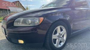 Violets Volvo V50 2007 Cēsis, ar dzinēja tilpumu 2.00 L un nobraukumu 366 tūkst. km par 1650 €, foto 8 vietnē AUTOMOTO.COM.LV