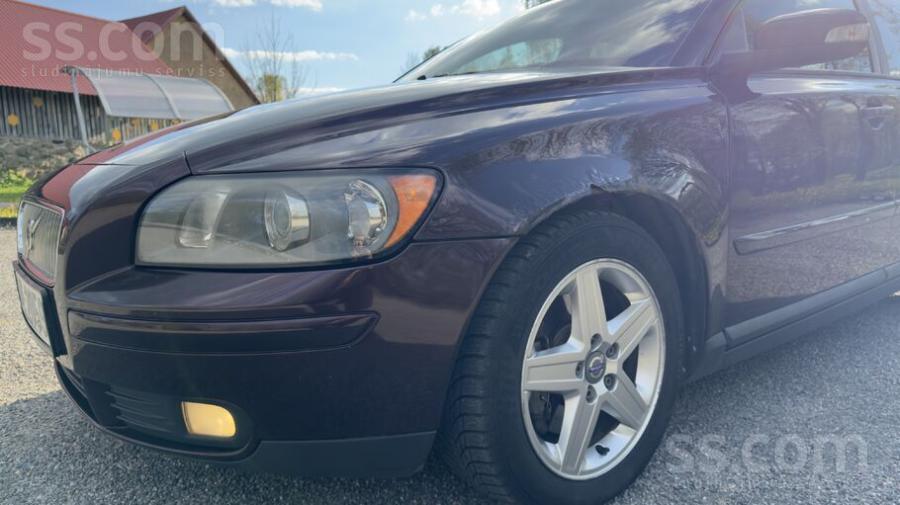 Violets Volvo V50 2007 Cēsis, ar dzinēja tilpumu 2.00 L un nobraukumu 366 tūkst. km par 1650 €, foto 8 vietnē AUTOMOTO.COM.LV