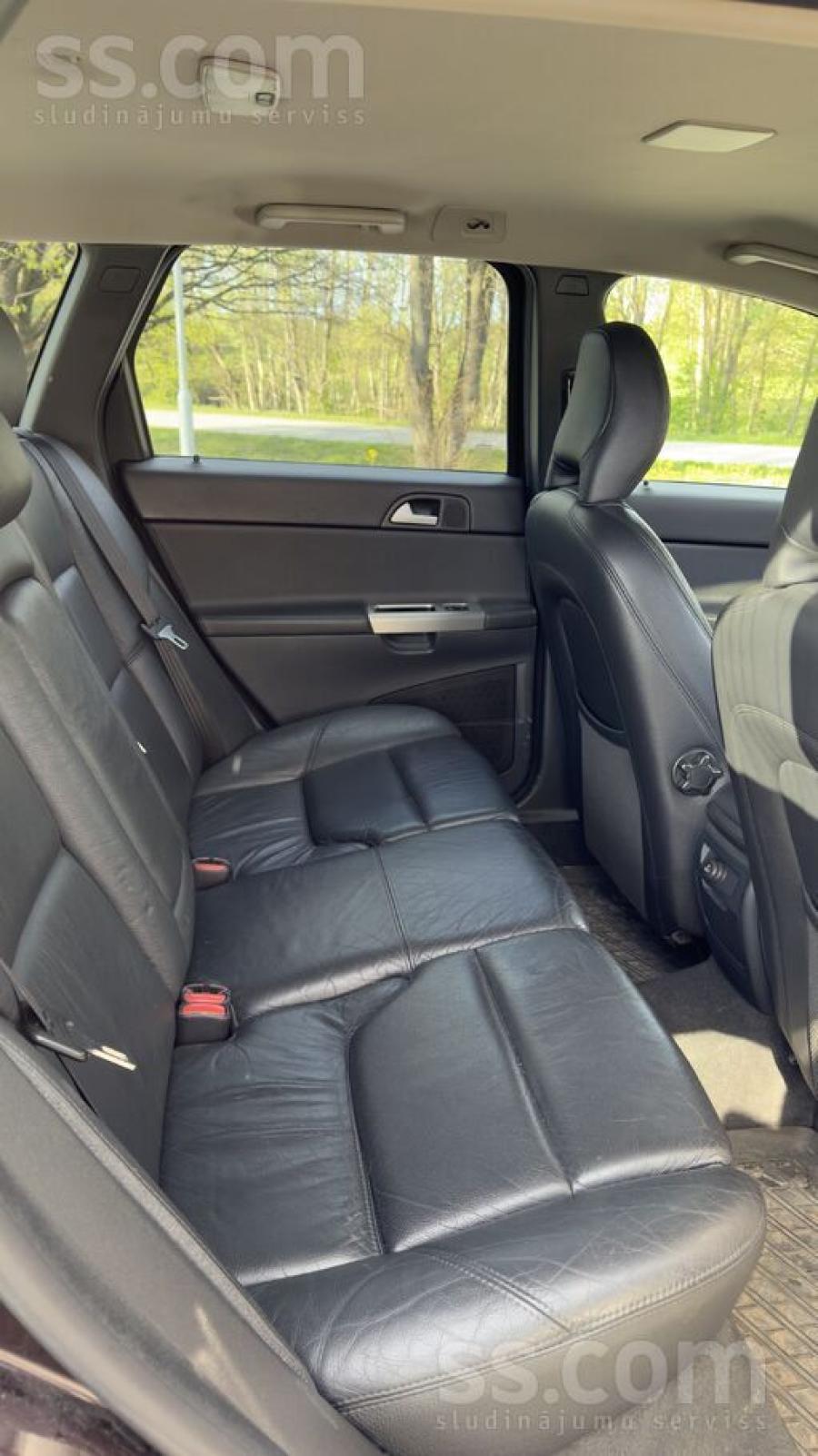 Violets Volvo V50 2007 Cēsis, ar dzinēja tilpumu 2.00 L un nobraukumu 366 tūkst. km par 1650 €, foto 10 vietnē AUTOMOTO.COM.LV