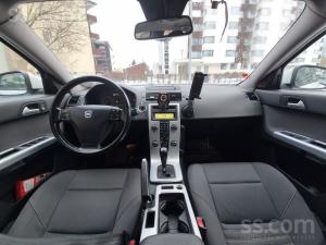 Balts Volvo V50 2010 Rīga, ar dzinēja tilpumu 2.00 L un nobraukumu 295 tūkst. km par 3300 €, foto 8 vietnē AUTOMOTO.COM.LV