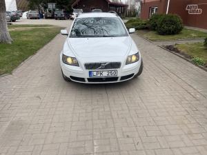 White Volvo V50 2005 in Siauliai, with an engine capacity of 2.00 L and mileage of 326 thousand km for 1700 €, photo 7 on AUTOMOTO.COM.LV