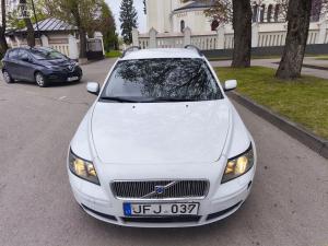 Balts Volvo V50 2006 Tauragė, ar dzinēja tilpumu 2.00 L un nobraukumu 273 tūkst. km par 1580 €, foto 6 vietnē AUTOMOTO.COM.LV