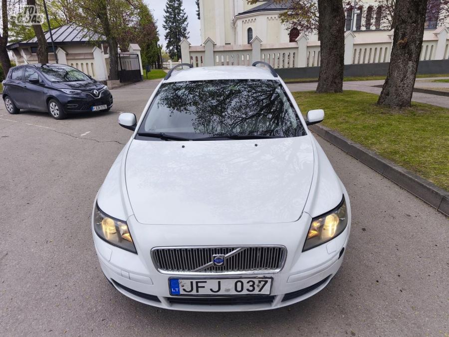 Balts Volvo V50 2006 Tauragė, ar dzinēja tilpumu 2.00 L un nobraukumu 273 tūkst. km par 1580 €, foto 6 vietnē AUTOMOTO.COM.LV