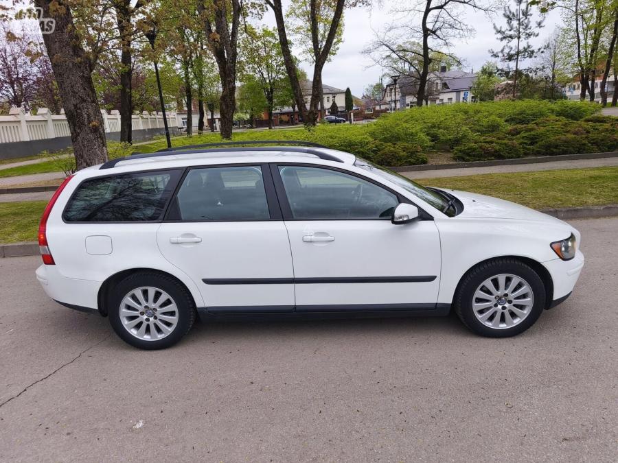 Balts Volvo V50 2006 Tauragė, ar dzinēja tilpumu 2.00 L un nobraukumu 273 tūkst. km par 1580 €, foto 8 vietnē AUTOMOTO.COM.LV