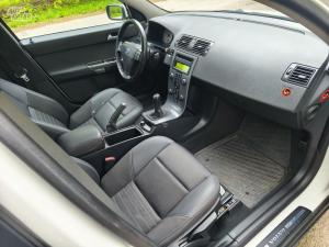 Balts Volvo V50 2006 Tauragė, ar dzinēja tilpumu 2.00 L un nobraukumu 273 tūkst. km par 1580 €, foto 11 vietnē AUTOMOTO.COM.LV