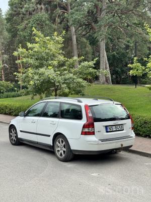 Balts Volvo V50 2006 Jūrmala, ar dzinēja tilpumu 2.00 L un nobraukumu 350 tūkst. km par 1100 €, foto 6 vietnē AUTOMOTO.COM.LV