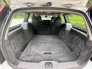 Balts Volvo V50 2006 Jūrmala, ar dzinēja tilpumu 2.00 L un nobraukumu 350 tūkst. km par 1100 €, foto 12 vietnē AUTOMOTO.COM.LV
