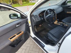 Balts Volvo V50 2007 Kauņa, ar dzinēja tilpumu 2.40 L un nobraukumu 351 tūkst. km par 1600 €, foto 11 vietnē AUTOMOTO.COM.LV